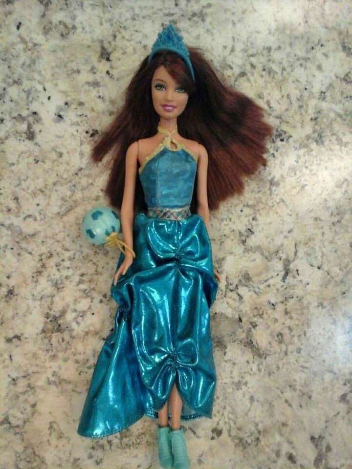 Barbie Escuela De Princesas Hadley