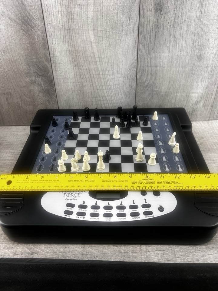 Phantom Force Excalibur Chess Set Electronic Self Moving Pieces ...