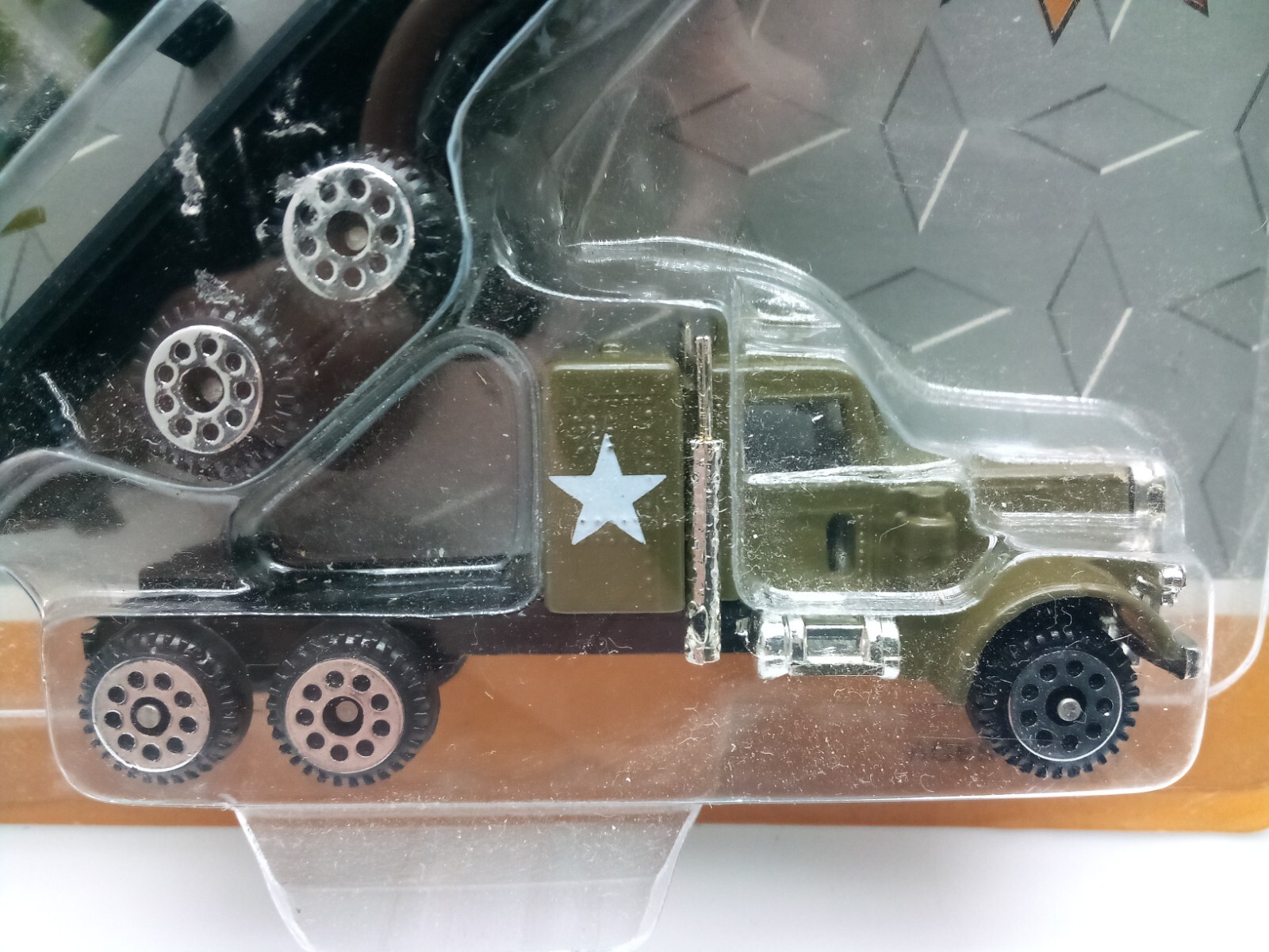 Big Rigs 1:87 - 1:100 Scale? / Army Helicopter Transporter Truck ...