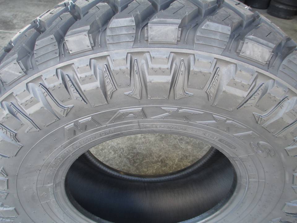 35X12.50R15 Maxxis Razr MT Mud Tires | 4 New | 35 1250 15 12.50 R15 M/T ...