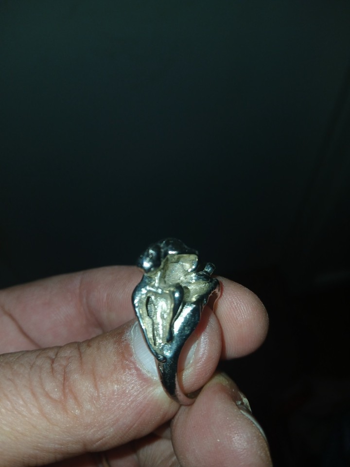 Vintage 1970s Erotic Couple kamasutra cast 69 detailed statement ring ...