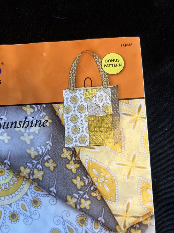 Lot Of Five Quilt Project Patterns By Annie’s Table Runner Bag Placemat ...