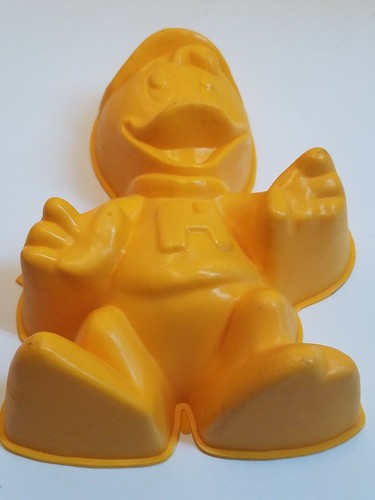 Disney Huey Duck Jello Mold Hard Yellow Plastic | eBay