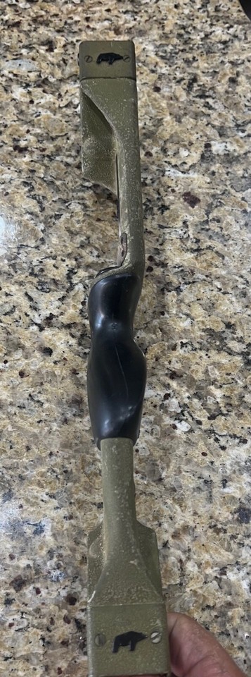 Fred Bear A Mag Takedown Recurve Riser Original Vintage RH Rare Flocked ...