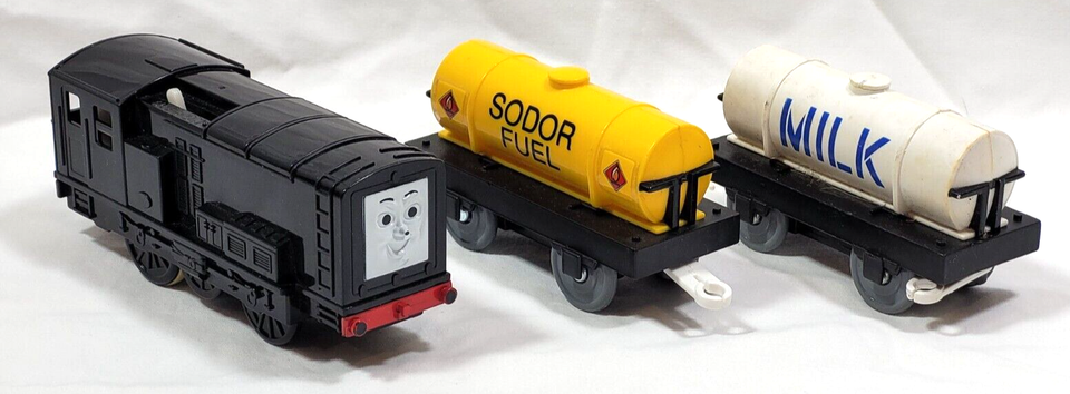 Thomas TOMY Trackmaster Diesel 1996 1997 + Sodor Fuel Tanker Milk ...