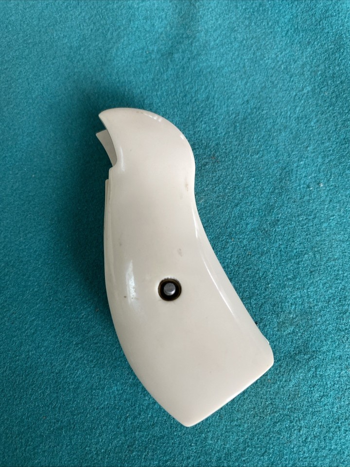 Smith & Wesson S&W K-Frame Altamont Round Butt Ivory / Ivorite Grips W ...