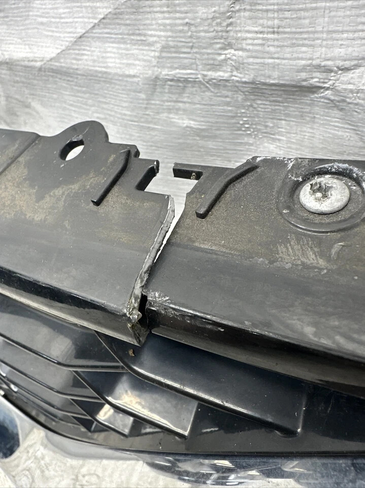 2016-2018 Nissan Sentra Front Bumper Grille Mesh Chrome OEM 62310 3YU0A ...