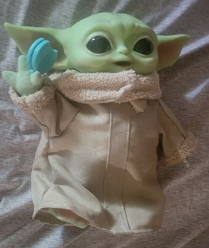 Star Wars Baby Yoda Grogu with Blue Cookie Premium Plush The ...