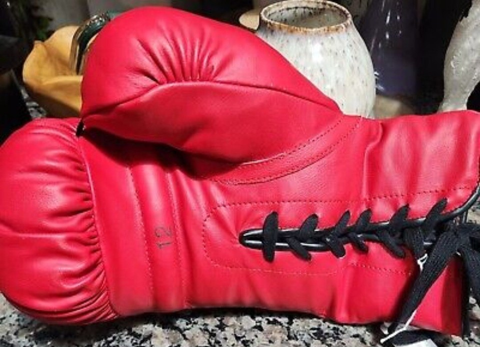 Signed Tommy Morrison & Leon Spinks Everlast Boxing Glove | eBay