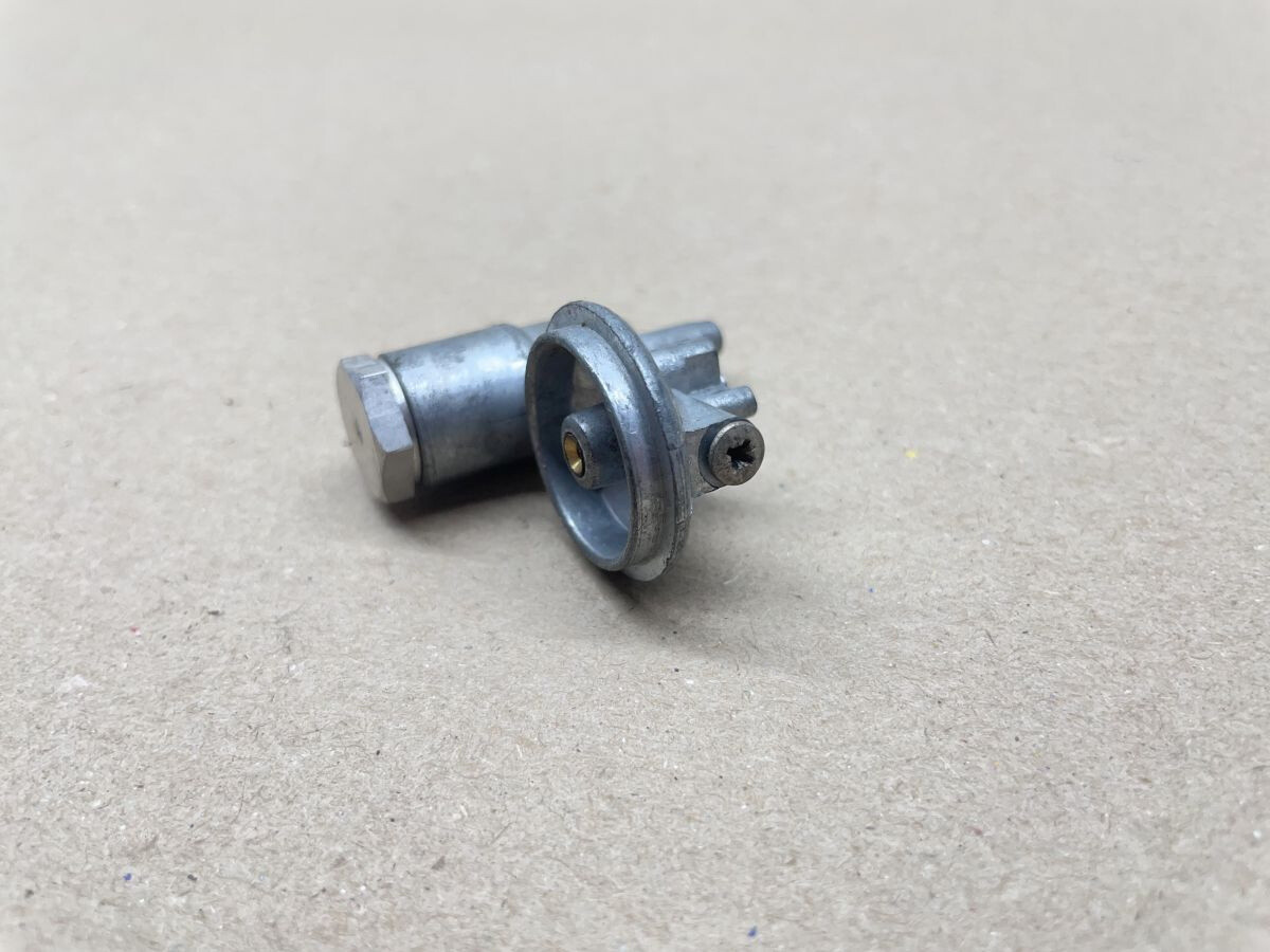 GURTNER DECKEL VERGASER NEU - Mobylette Motobecane Peugeot carburetor ...