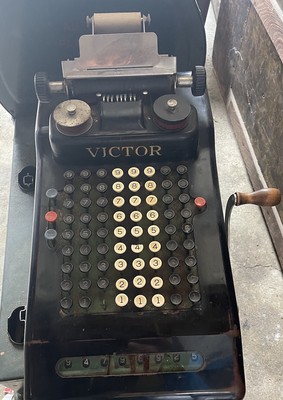 Cash Register, Adding Machines - Antique Victor