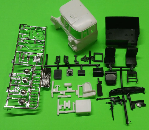 Mack DM800 Heavy Duty 1/25 MPC Cab Body Interior Tub Dash Chrome Detail ...