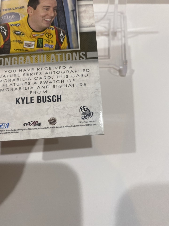 Kyle Busch-2015 Press Pass Signature Series Memorabilia Green Autograph ...
