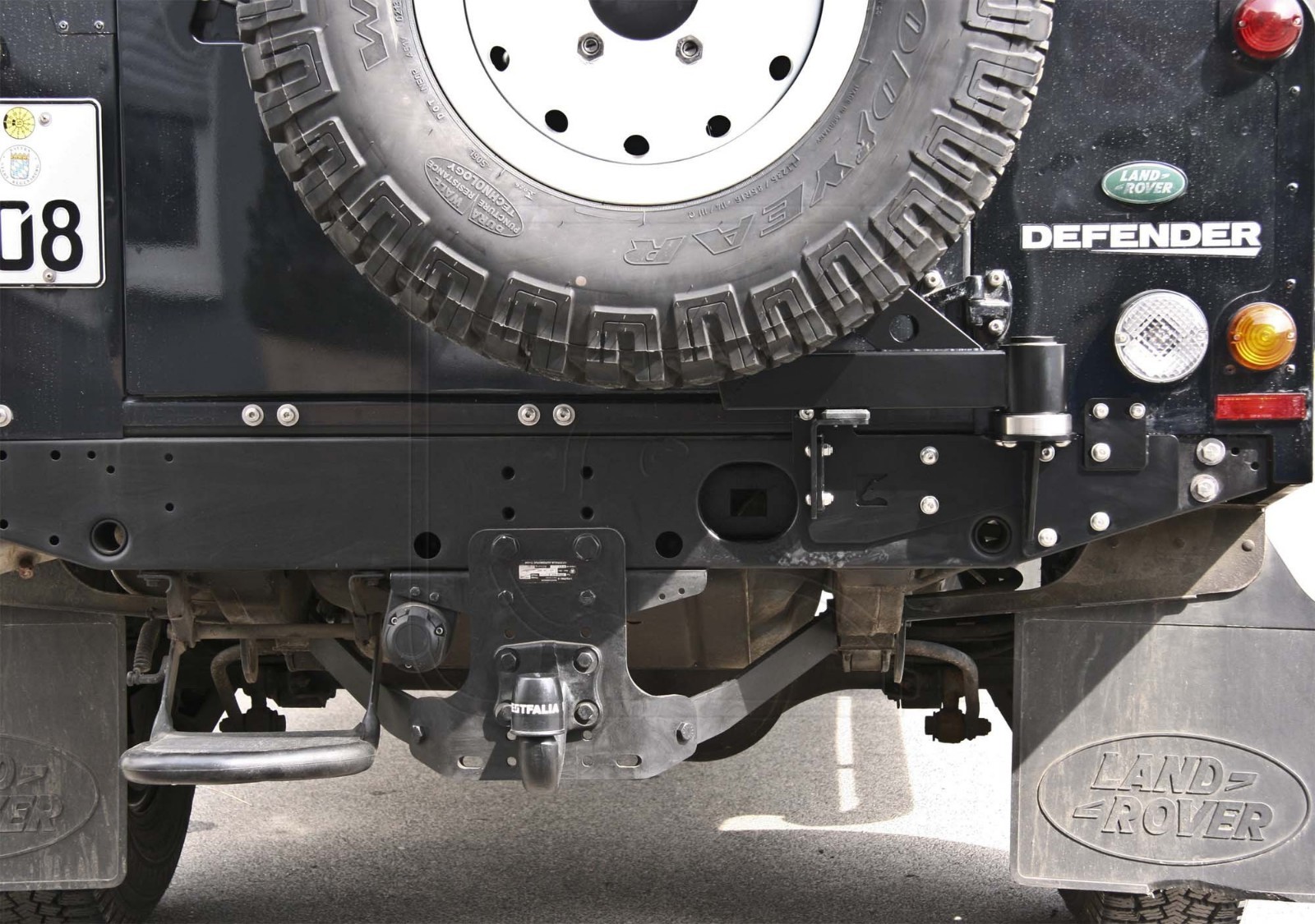 Land Rover Defender Swing Away Tire Carrier (stainless steel) Station ...