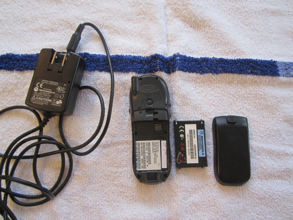 VNTG Verizon Motorola 120C BAR Cell Phone w/PwrCord & BATTRY No Antenna ...