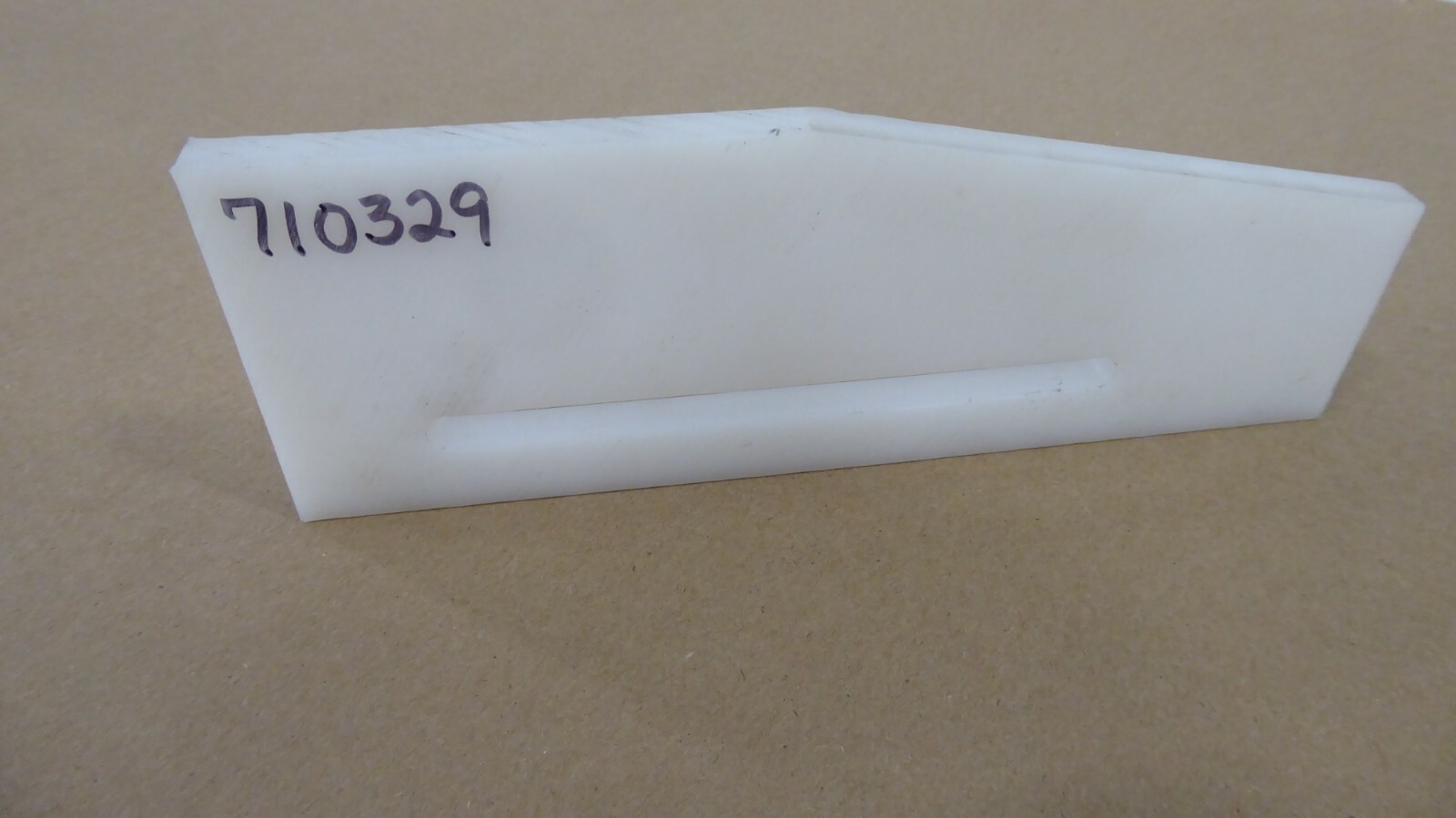 Intelligrated 710329 UHMW Plastic Hyfax Guide .375X2.750X8.00LG HLS | eBay