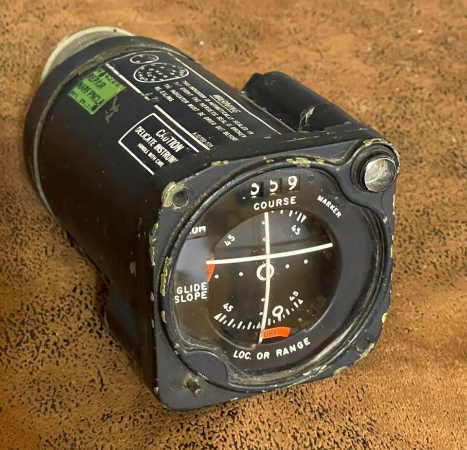 Vietnam Aircraft Course indicator ID-249 A/ARN 7202-1A-4-B1 Bendix AF51 ...
