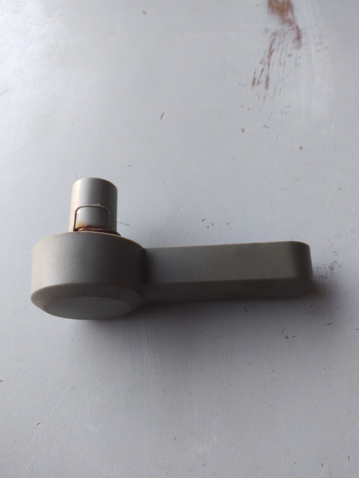 2005-2009 MUSTANG WINDOW CRANK HANDLE PASSANGER RH SIDE 4R33-63610A76-A ...