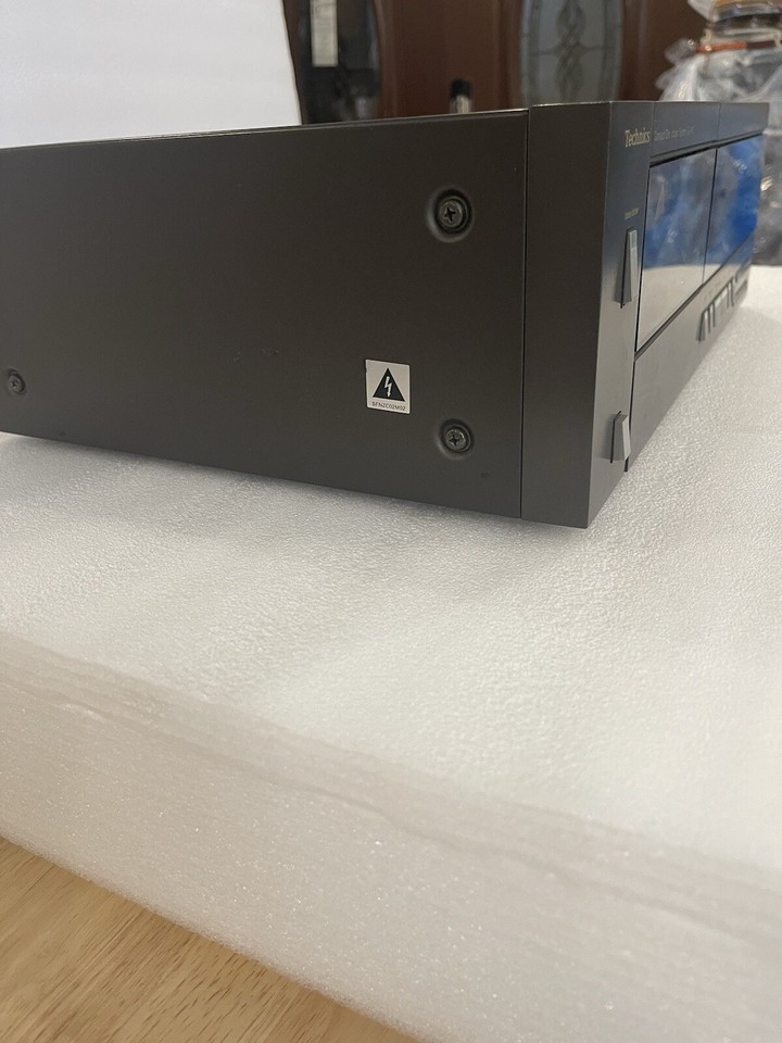 TECHNICS COMPACT DISC SL-P10 CD PLAYER VERTICAL . ALL FUNCTIONAL. All ...