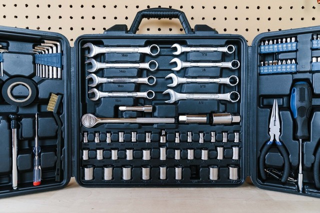 Blue Ridge Tools 103pc Mechanics Tool Kit Missing Handle for sale ...