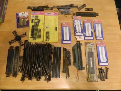 Lot of Model Train Tracks HO & N Scale & Other Accessories + Crescent ...