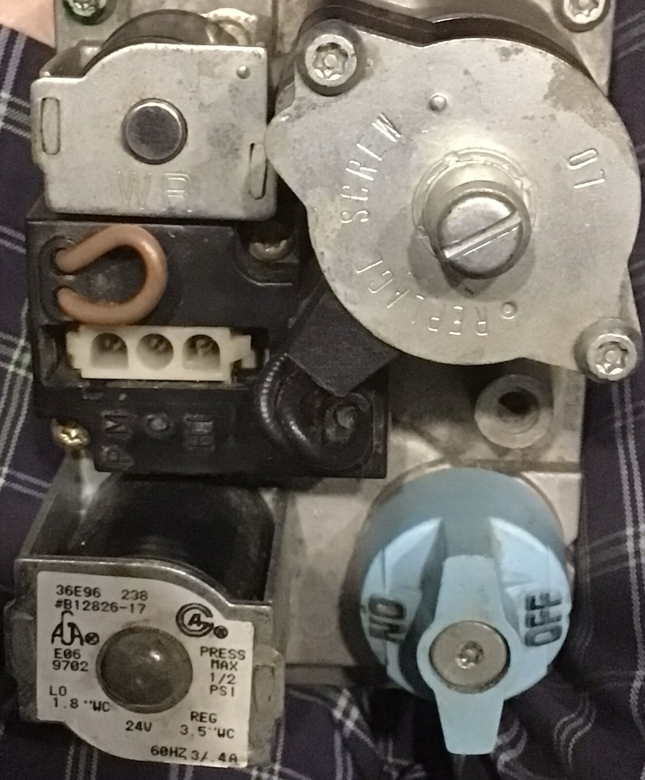 White Rodgers 36E96 238 Goodman B12826-17 Gas Valve | eBay