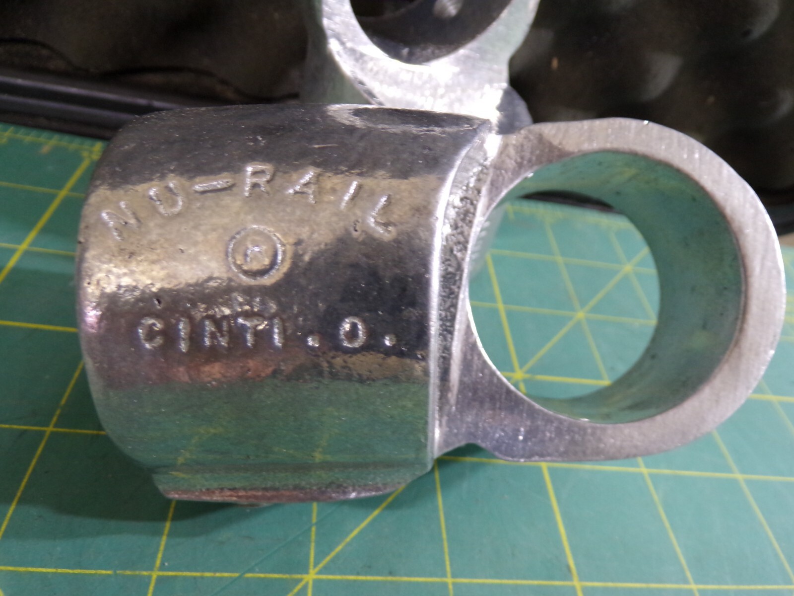 Hollaender 30C-8 Structural Pipe Fitting, Adjustable Swivel, Aluminum ...