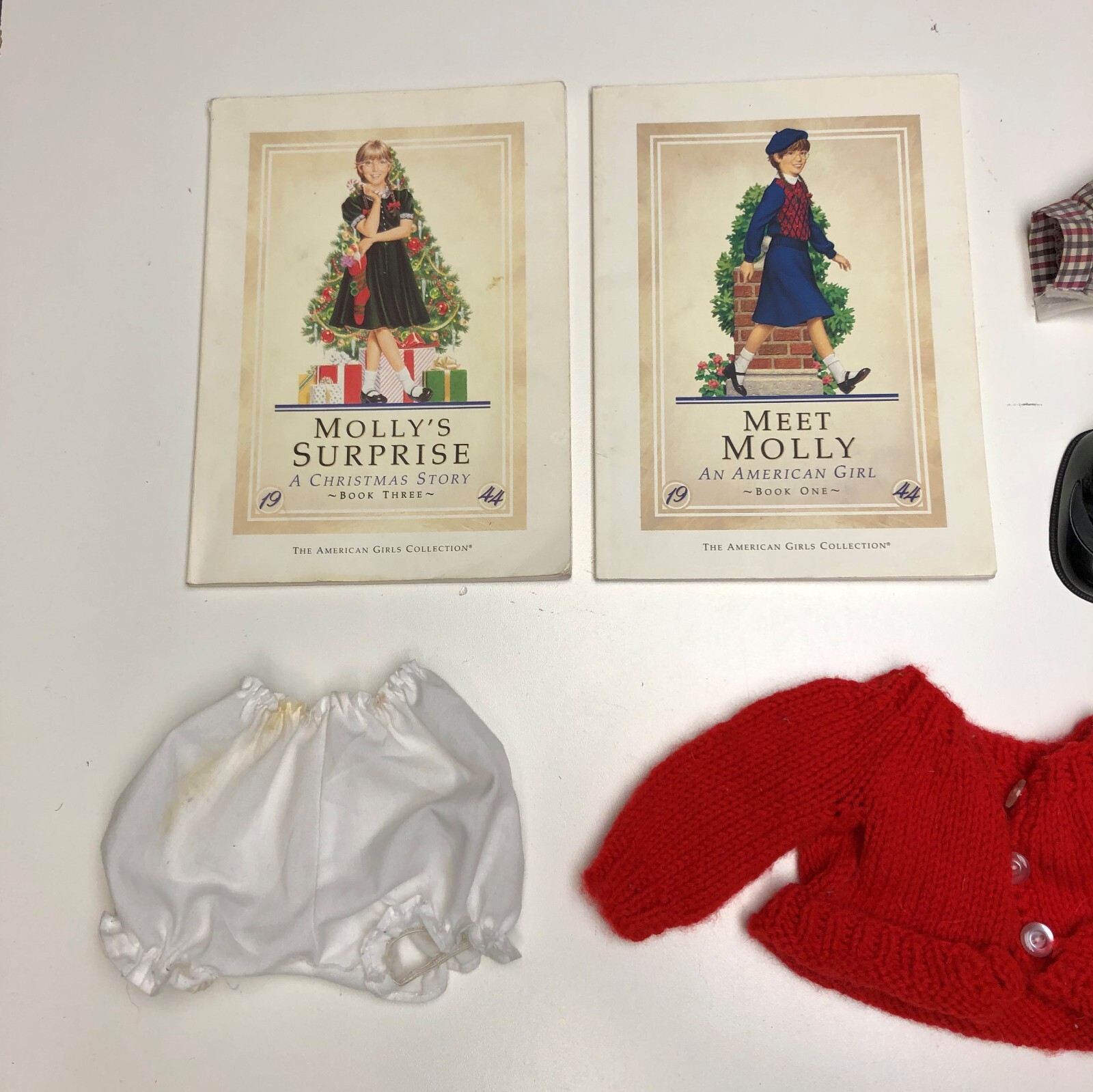 American Girl Molly McIntire Doll w/Books Outfit & Accessories Pleasant ...