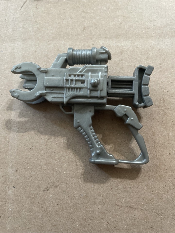 Small Soldiers Battle Damage Chip Hazard ~Gun Weapon Launcher~1998 ...
