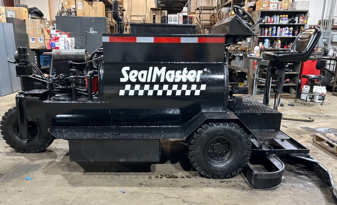 Seal Master sealcoating Squeegee machine asphalt Honda motor hydraulic ...