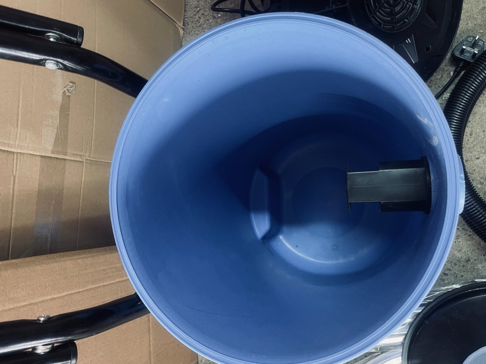 NUMATIC VACUUM CLEANER WET AND DRY WV470 BLUE Commercial 240V Hoover ...