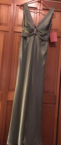 New With Tags Long JS Collections Dress Rhinestone Clasp Green Gown ...