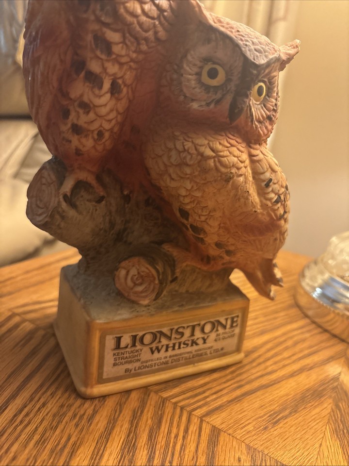1973 SCREECH OWL LIONSTONE DECANTER BOTTLE SCULPTURED PORCELIIN | eBay