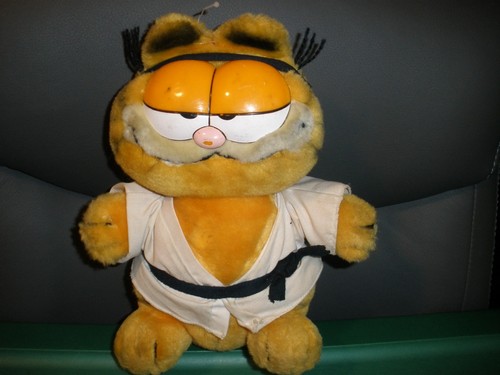 Vintage Garfield Stuffed Plush Toy Cat Dakin Fun Farm 1981 with Heart 9 ...