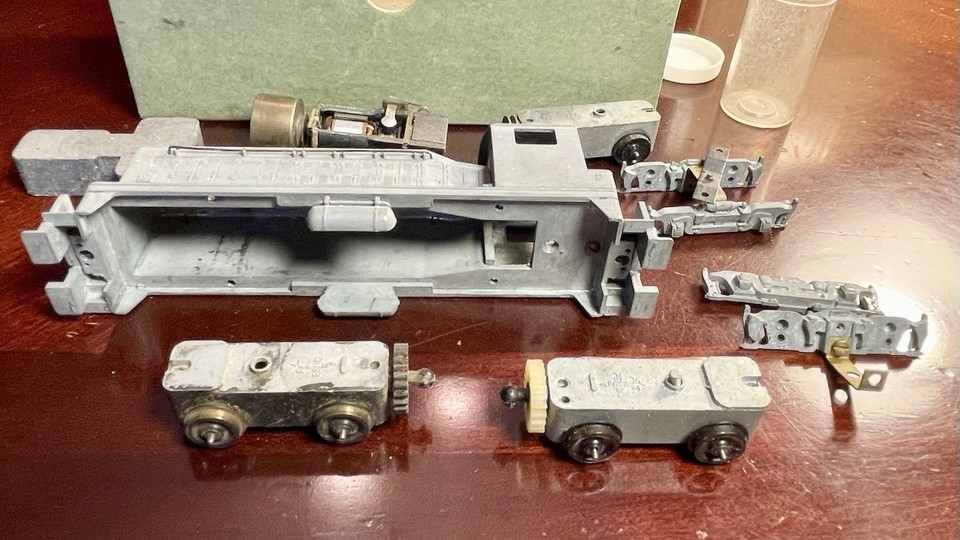 2230K 1000HP GM DIESEL LOCOMOTIVE SWITCHER - VINTAGE HO VARNEY - PARTS ...