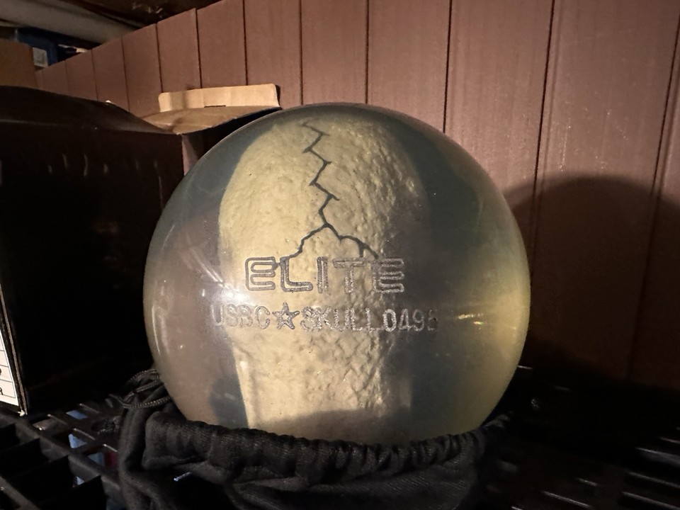 15lbs Bowling Ball Rare Discontinued Elite Wicked Skull Spare Ball Red ...