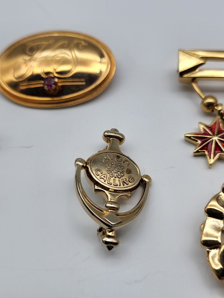 Vintage Brooch pin lot Avon calling award merit pins estate collection ...