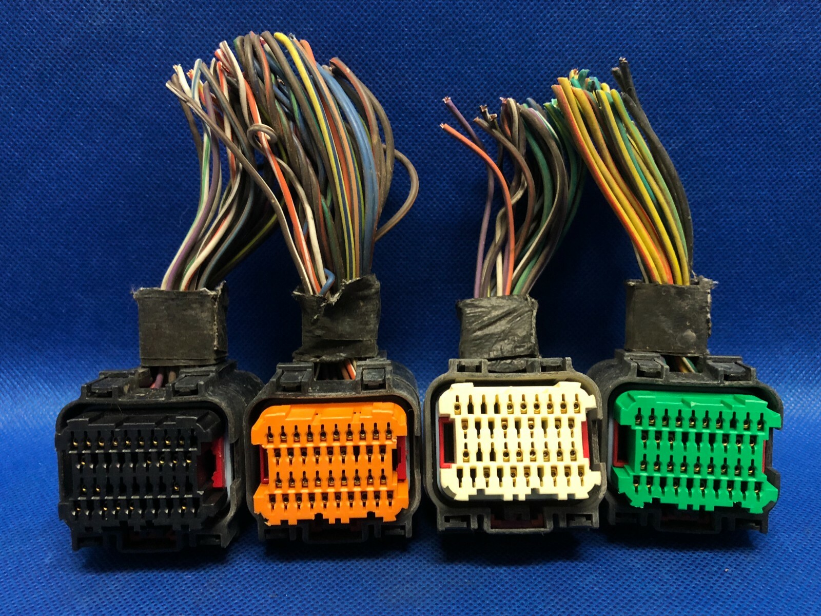 05 GRAND CHEROKEE ECM MODULE PCM HARNESS WIRING PLUG CONNECTORS ...