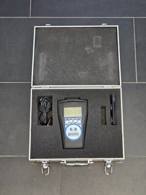 SPECTROLINE XRP-3000 ACCUMAX NDT DIGITAL RADIOMETER/PHOTOMETER KIT ...