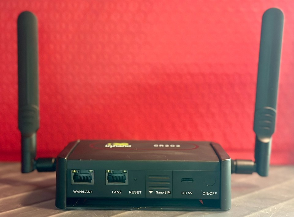 InHand CR202 Portable 4G LTE CAT6 Wifi Travel Router Hotspot Sim Slot ...