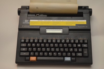 Typewriters & Word Processors - Typewriter W Lcd