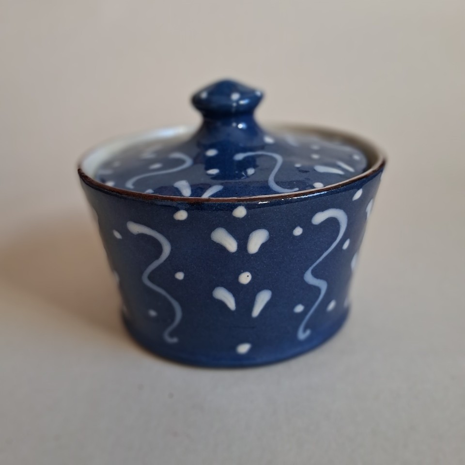 Wetheriggs Pottery Schofield Penrith Slipware Lidded Earthenware Pot ...