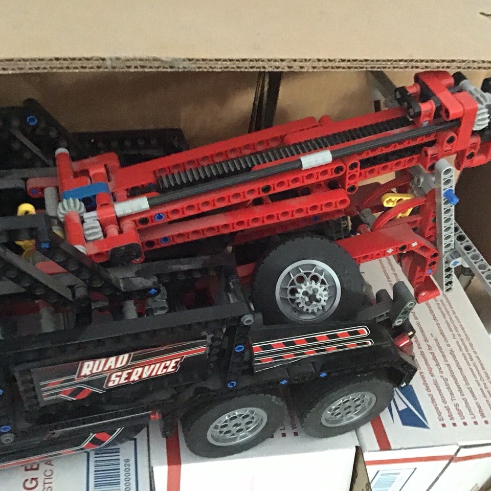 LEGO Technic Tow Truck 8285 Big Rig Semi Peterbilt Road Service Hauler ...