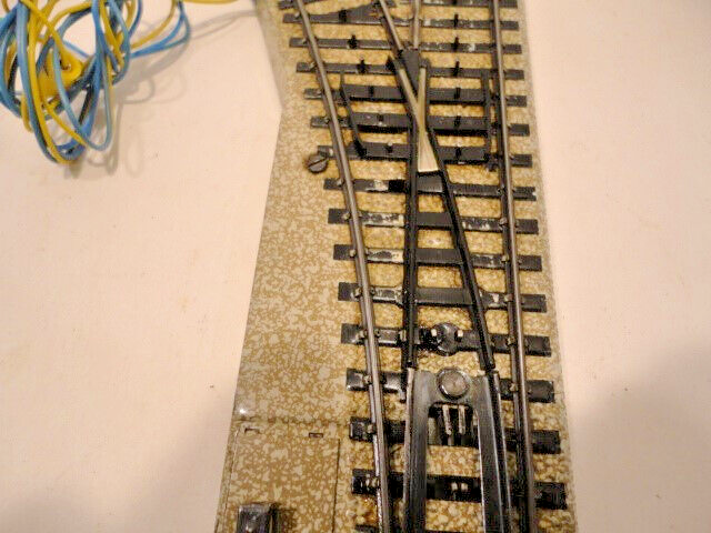 Marklin ho 5203 left switch with NO box and NO instructions fairly nice ...