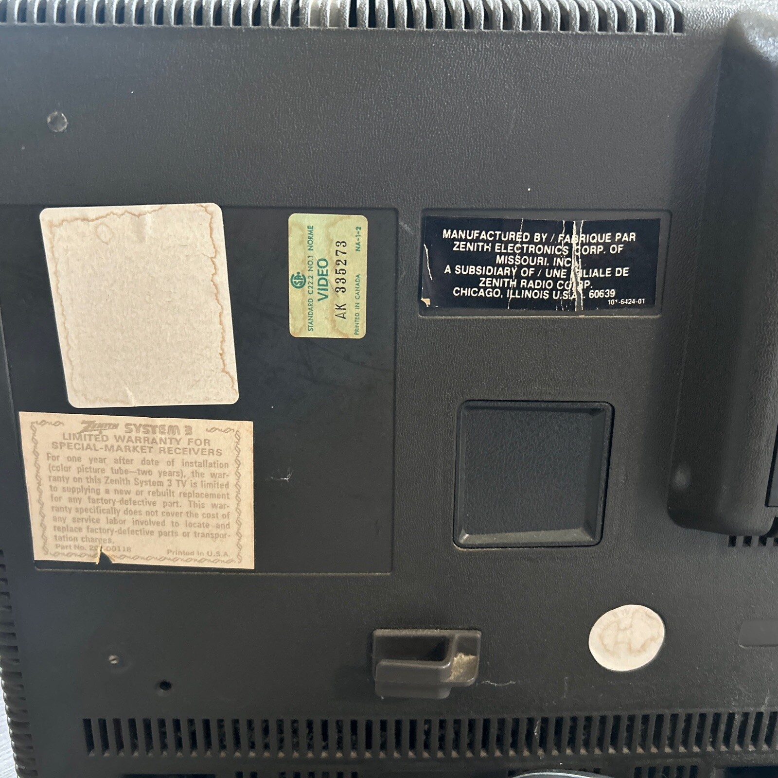 Vintage 80s Zenith TV System 3 19" Space Command Color CRT Wood Grain ...