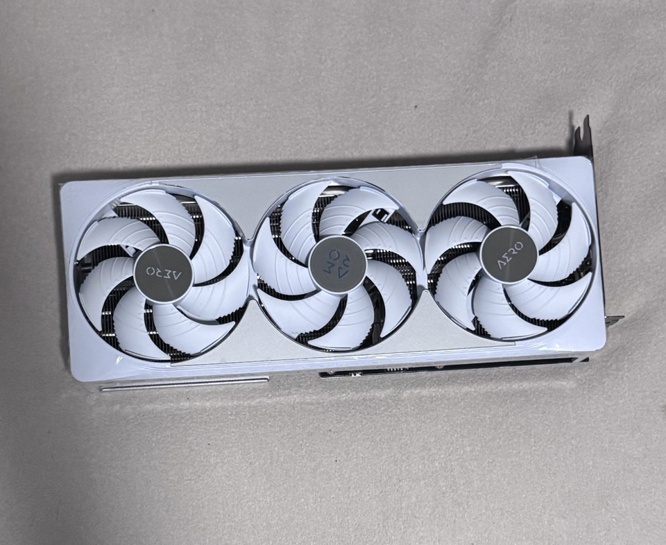 GIGABYTE GeForce RTX 5080 AERO OC SFF 16GB GDDR7 Video Graphics Card | eBay