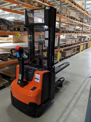 2022 BT (TOYOTA) SWE120L 1200kg ELECTRIC PALLET STACKER FORKLIFT 16hrs ...
