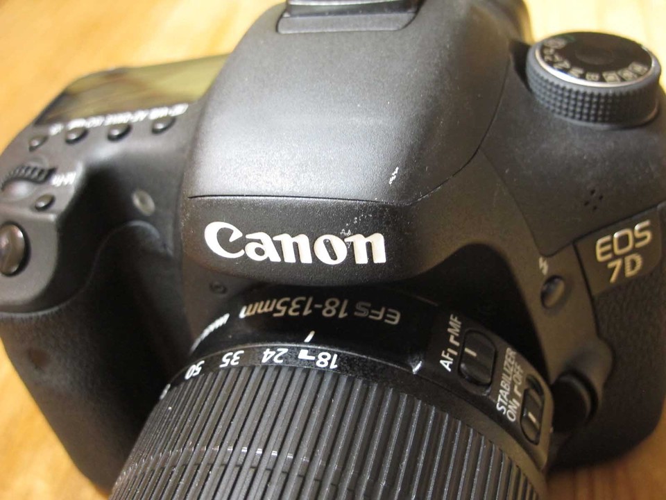 Canon EOS 7D Camera DS126251 w/ 18-135mm Lens, Strap, Charger, Filter ...