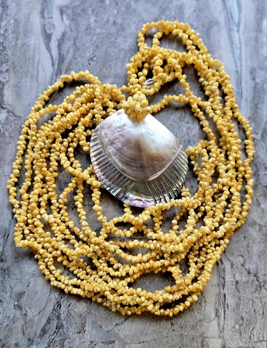 Vtg Hawaiian Yellow Mongo Shell Beads Jewelry Lei Necklace Design ...