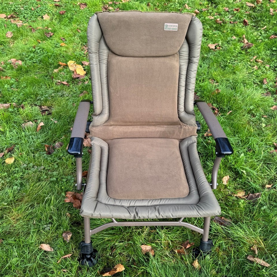 LIDSTERS Deluxe Carp Coarse Fishing Chair Padded Arm Rests Pillow Watch ...
